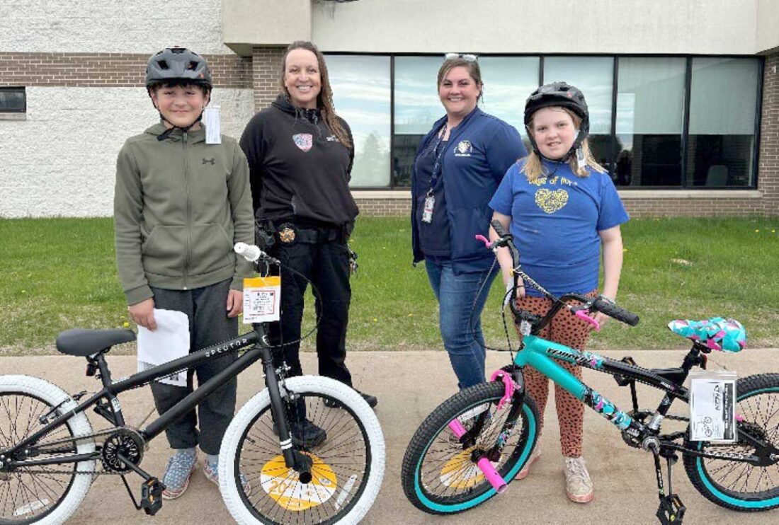 Florence County Sheriff’s Office, health department teach bike safety | News, Sports, Jobs - The ...